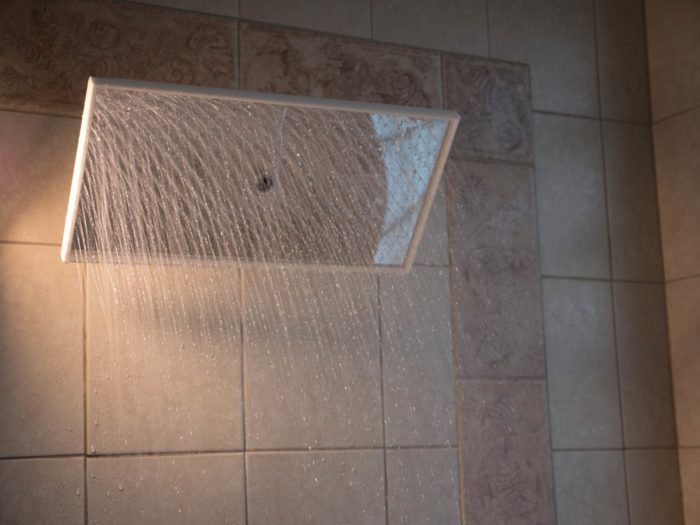 Mirror Showerhead XL - Clear Shower XL Showerhead